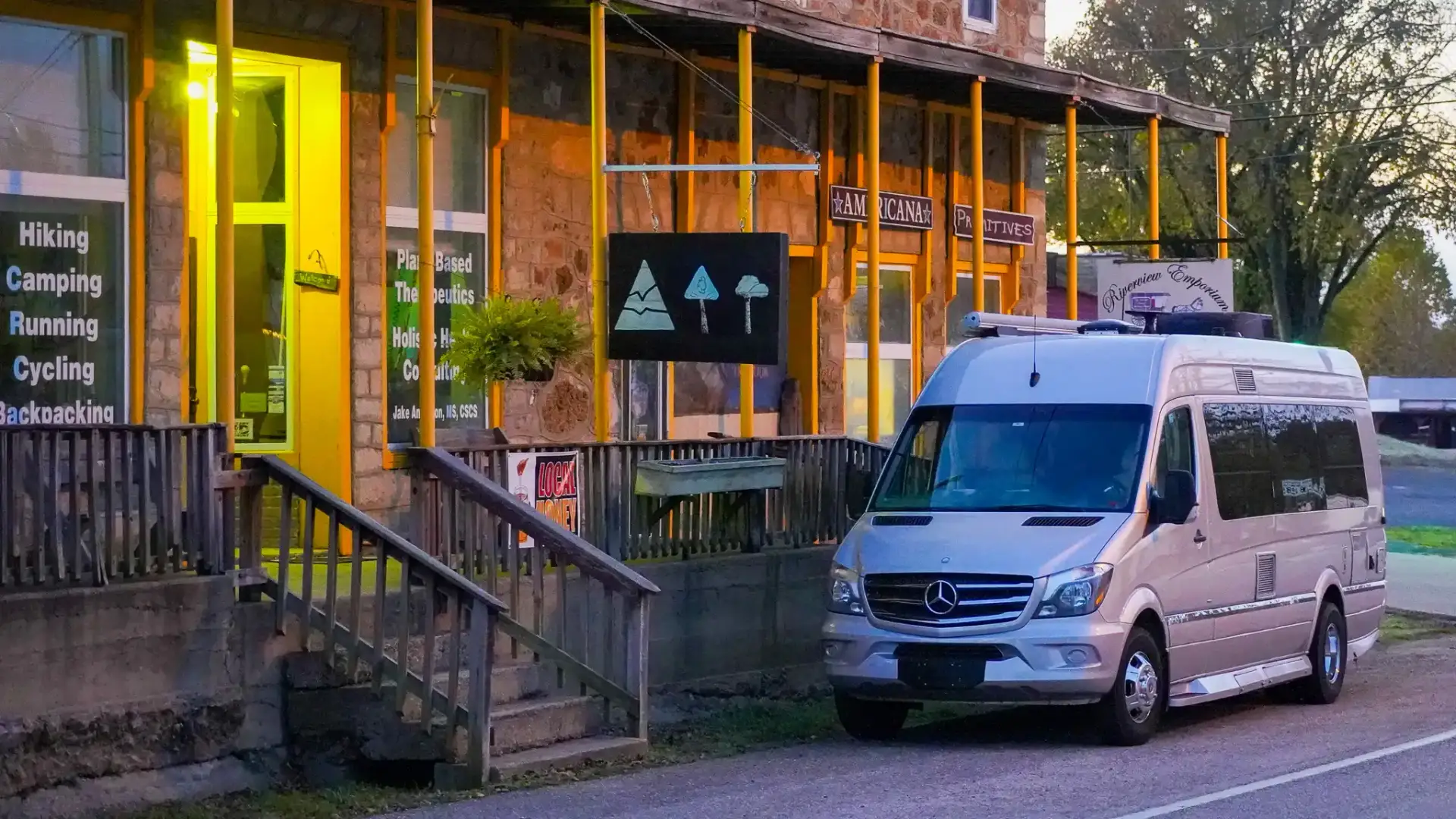 Van Life for Beginners: What to Know Before Your First Trip - VAN LIFE ...